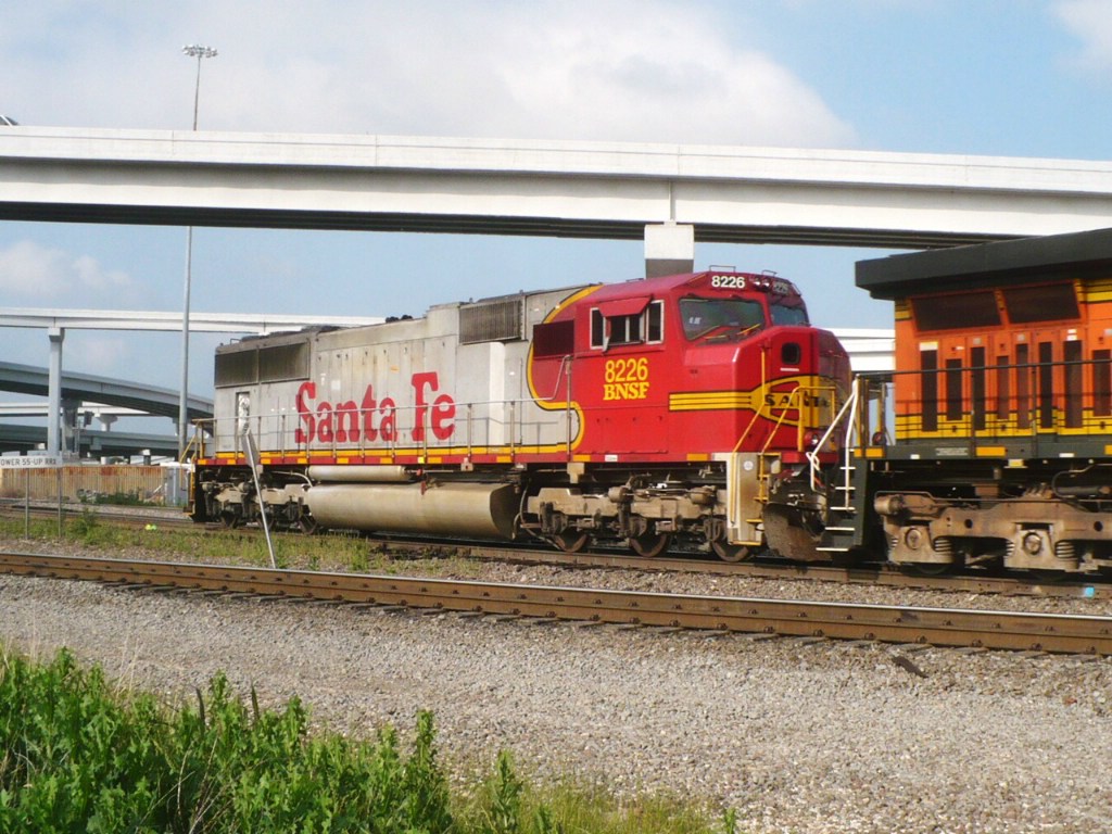 BNSF 8226
